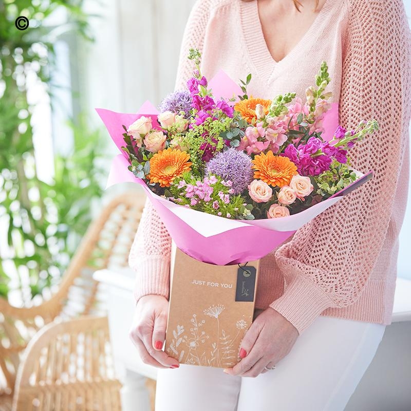 St Mellion Flowers, your florist in Saltash. Same day flower delivery ...